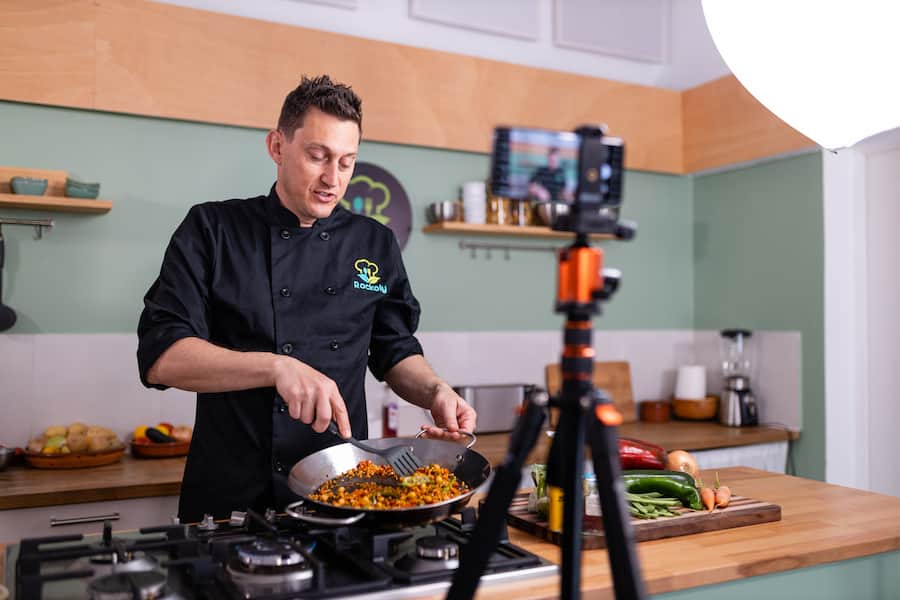 Team Building Events | Virtual, Hybrid, or In-Person | Rockoly